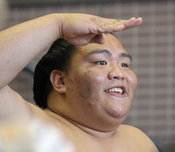 mitakeumi-salutes | Tachiai (立合い)